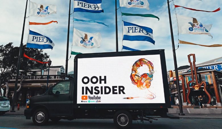 Mobile Digital Billboard - Piethis