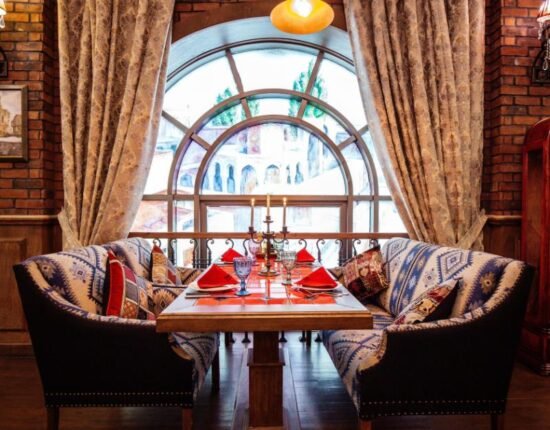 Creative Dining: Restaurant Table Setting Ideas - Piethis