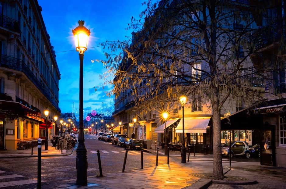 The Essence of Glow: Pioneering Trends in Light Aesthetics - Piethis